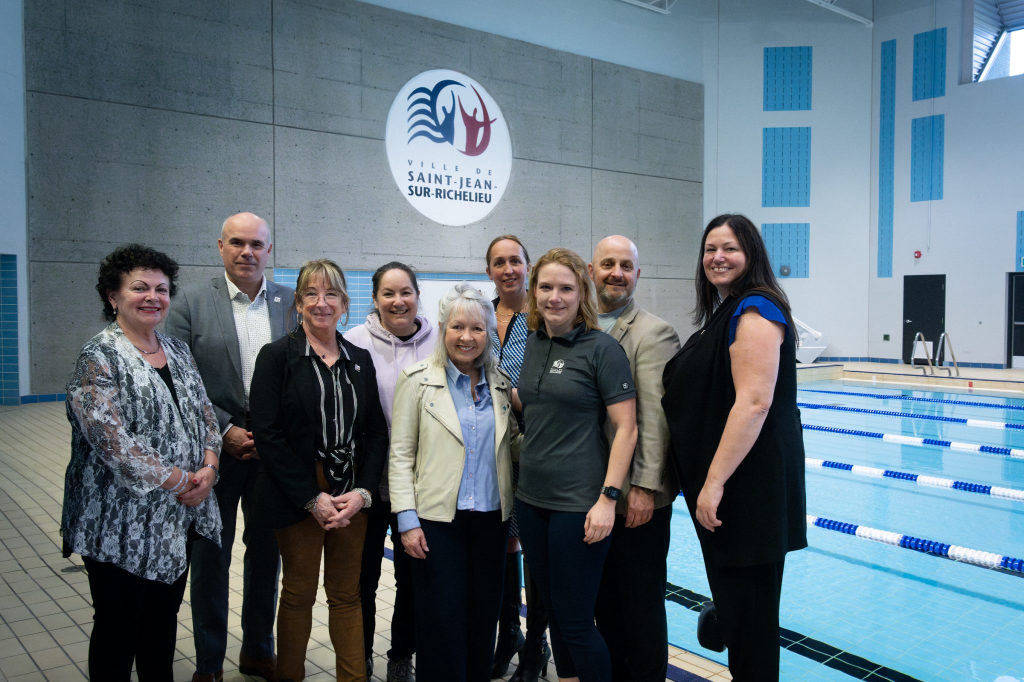 La piscine Claude-Raymond rouvre après 11 mois de travaux - Le Richelieu