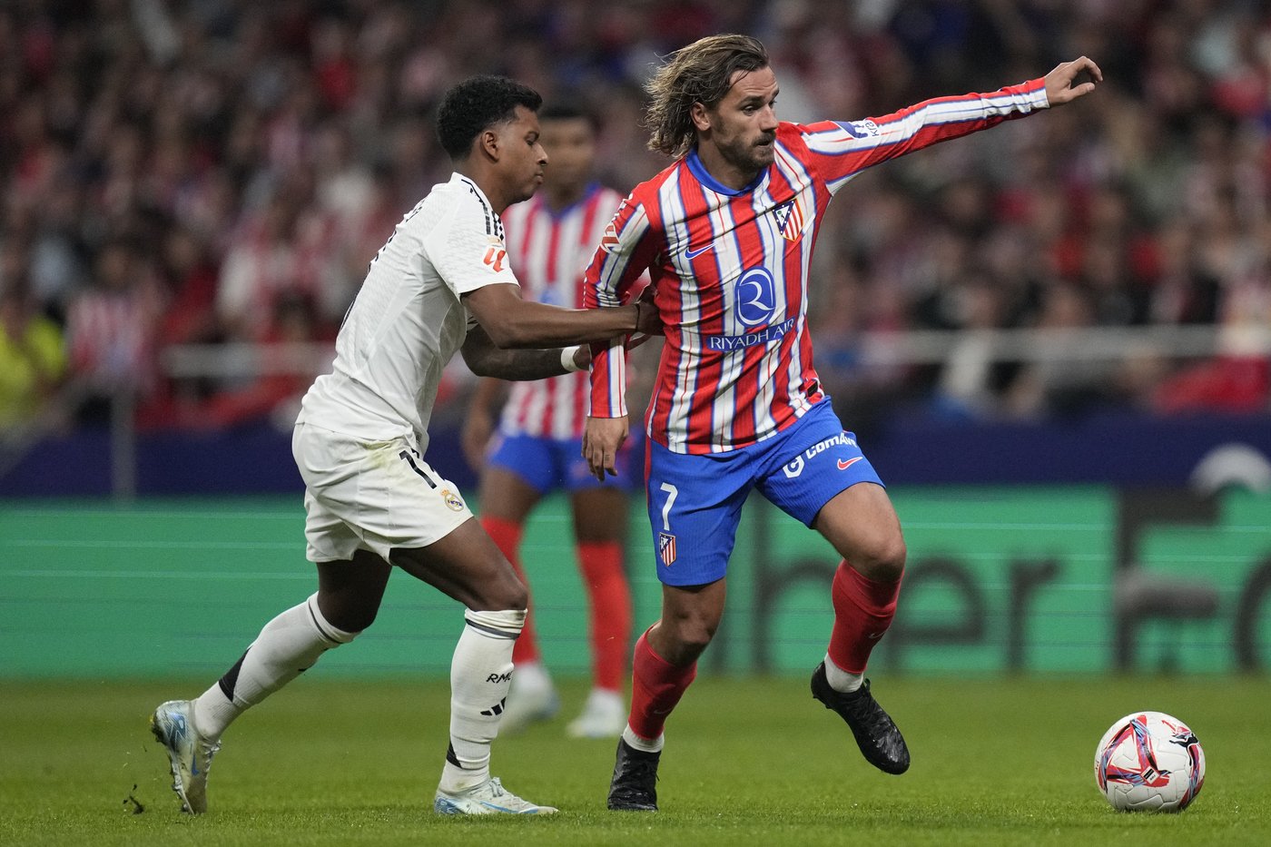 L'attaquant français Antoine Griezmann se retire du soccer ...